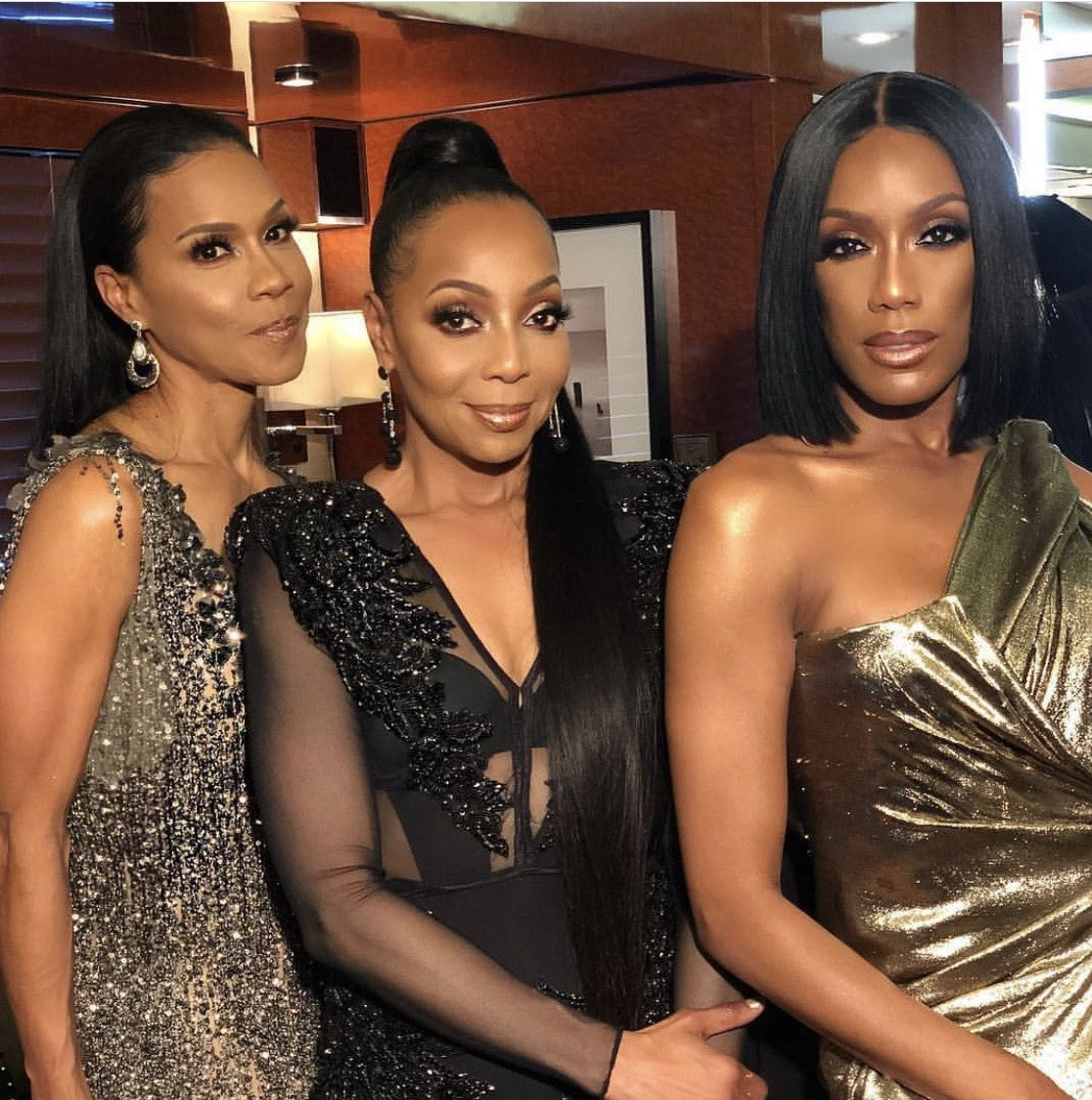 R and B songbirds En Vougue wearing Egyptian Queen Beauty mink lashes